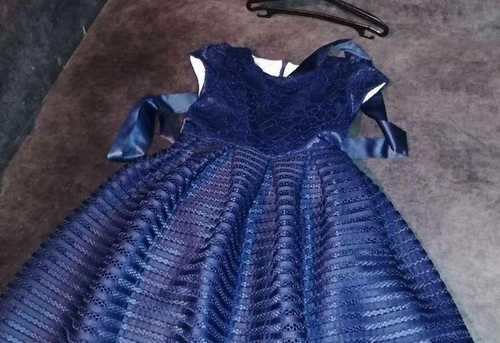 Платье для девочки новое. 122-128 см. peserico