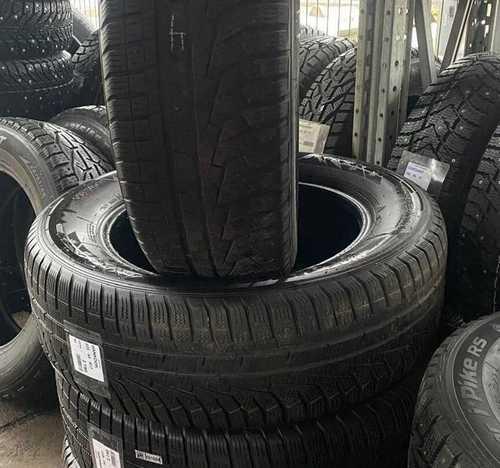 Hankook Winter I'Cept Evo2 W320B 235/65 R17