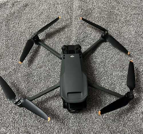 Квадрокоптер dji мавик 3 pro