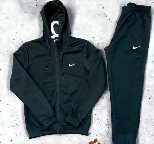 Спортивные костюмы Nike