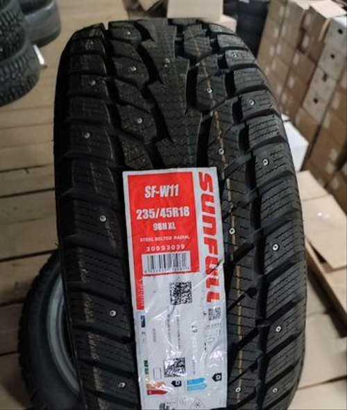 Sunfull SF-W11 235/45 R18