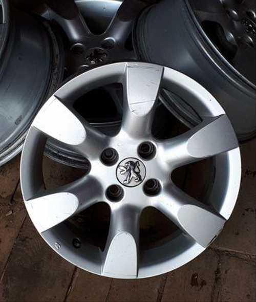Комплект литых дисков R16 на Peugeot