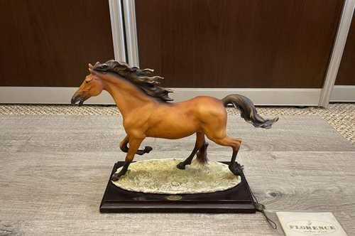 Статуэтка бегущая лошадь Джузеппе Армани