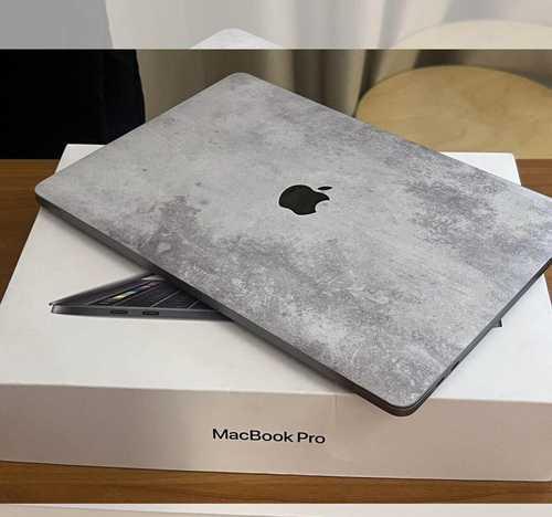 Apple macbook pro 13 2019