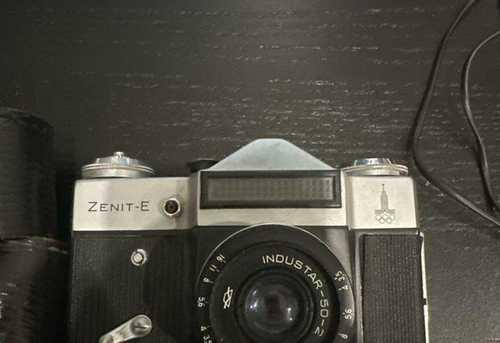 Советский фотоаппарат Zenit-E
