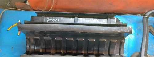 Воздухозаборник (внутри) Land Rover range rover S