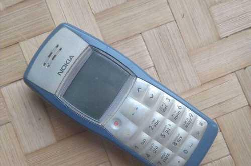 Nokia 1101 cинего цвета