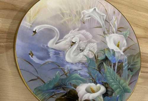 Декоративная тарелка Лены Лю «Лебеди»