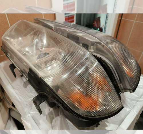 Фары от Diamante F31A в отличном состоянии