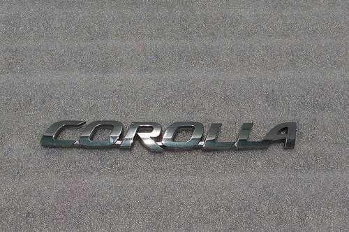 Эмблема Toyota Corolla (2015 - 2019)