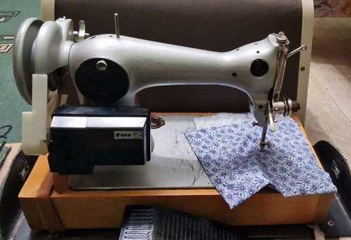 Швейная машинка с электроприводом СССР