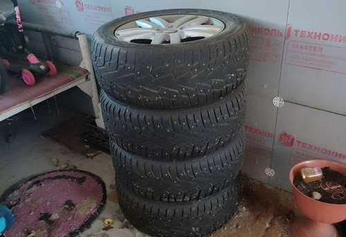 Yokohama Advan Winter V902 255/55 R18