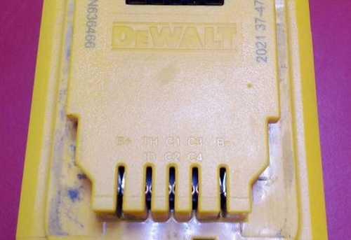 Внешний аккумулятор - Dewalt dcb184