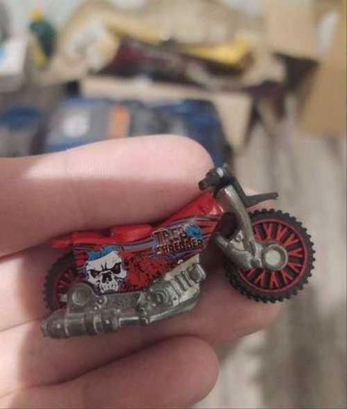 Hot wheels tred shredder