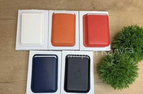 iPhone leather wallet MagSafe