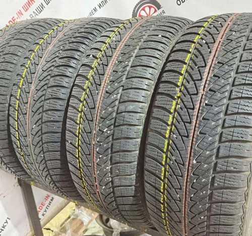 Goodyear UltraGrip 8 Performance 195/55 R15 83L