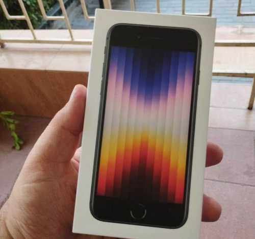 iPhone SE (2022), 64 ГБ