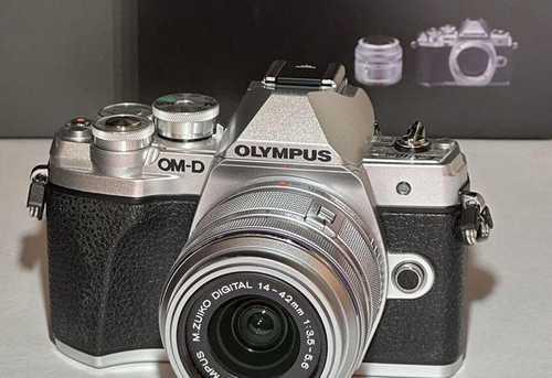 Olympus OM-D E-M10 Mark iii + Olympus 14-42mm