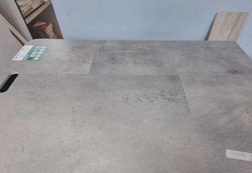 Кварцвиниловая плитка под мрамор, бетон