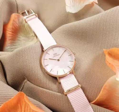 Наручные часы Daniel Wellington DW00100515