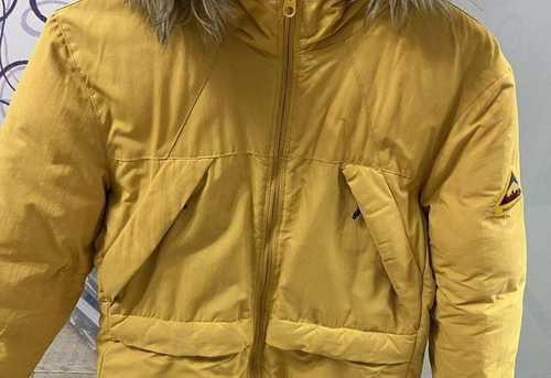 Зимняя куртка Zara 152 р. (Идет на146)на мальчика