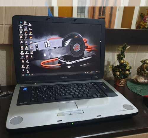 Ноутбук Toshiba p30