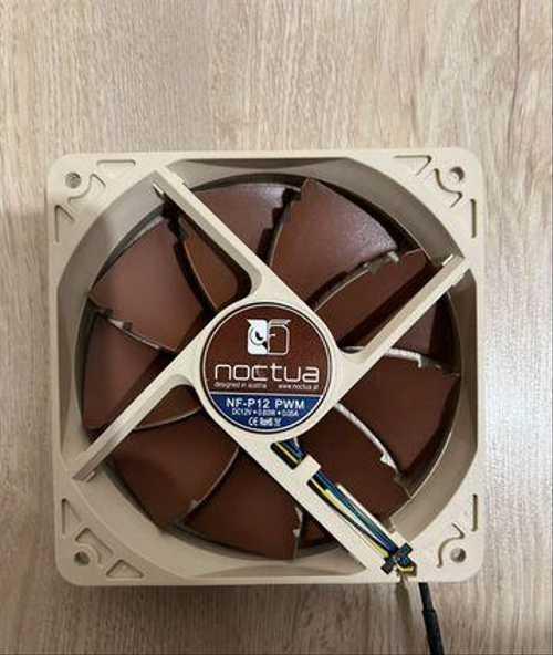 Вентилятор Noctua NF-P12 PWM