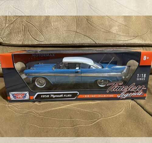 Модель автомобиля 1:18 motormax plymouth fury