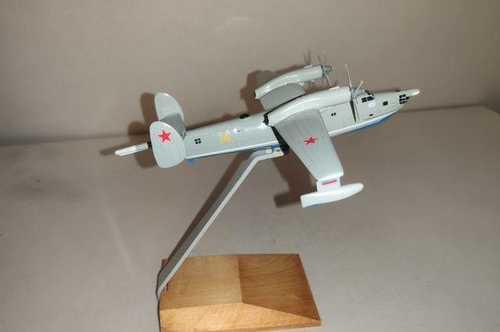Модель самолета Бе-12