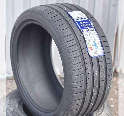 Sunwide RS-One 245/45 R19 и 275/40 R19 115U