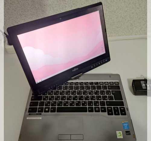 Fujitsu T734 ноутбук-трансформер