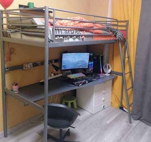 Двухъярусная кровать железная бу IKEA