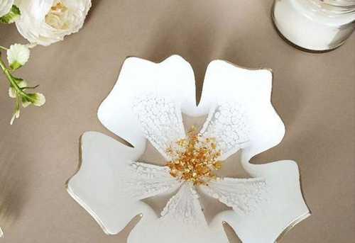 Ваза белая Цветок для украшений или конфет
