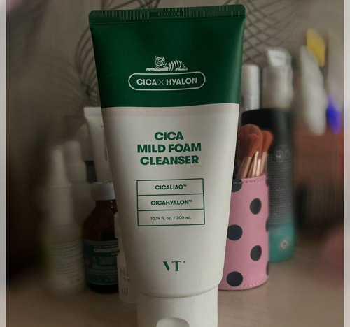 VT cica mild foam cleanser