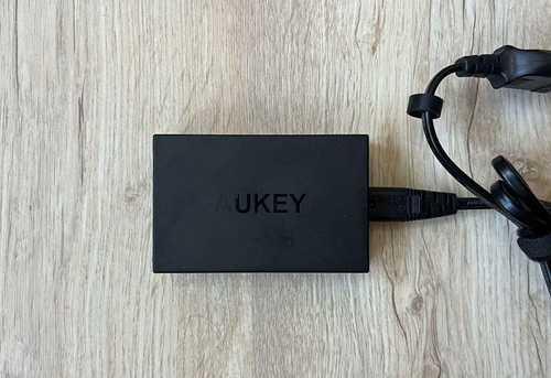 Зарядное устройство на 5 портов Aukey PA-T15