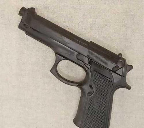 Пистолет тренировочный резиновый Beretta 92