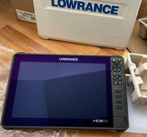 Эхолoт Lowrance HDS 12 Live