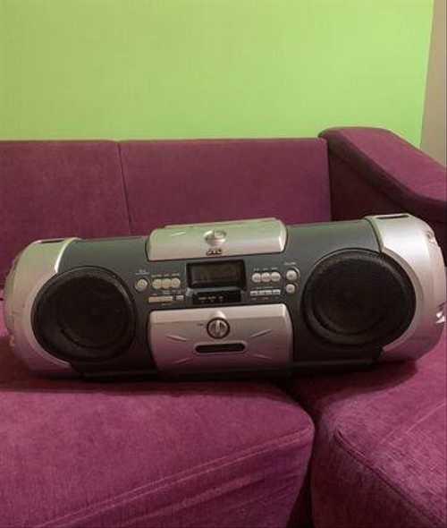 Магнитофон для кассет и CD