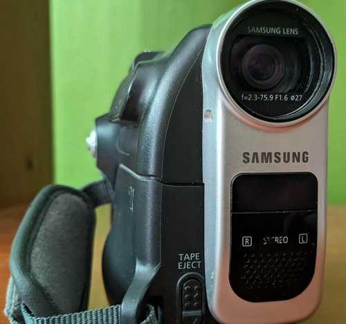 Видеокамера Samsung VP-361i