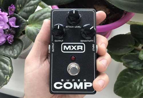 Гитарная педаль MXR super comp M132