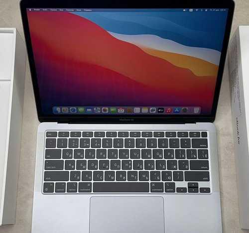 MacBook AIR 13 2020 M1 256GB (Акб 99, 25 циклов)