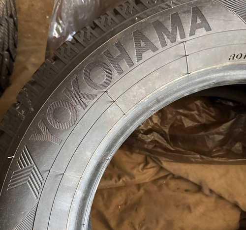 Yokohama 104ZR 225/65 R17