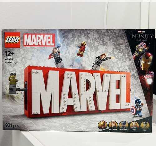 76313 lego Marvel Логотип marvel с минифигурками