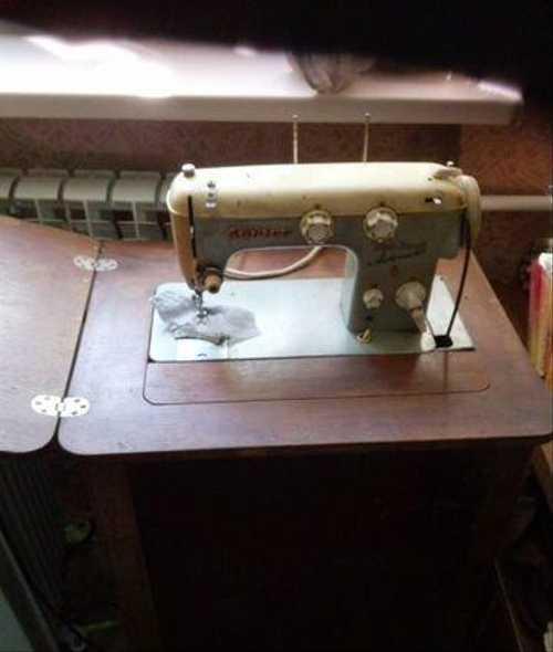Швейная машинка "Кёлер" ножная немецкая гдр
