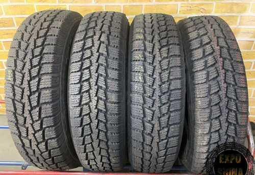 Kumho Power Grip KC11 235/85 R16C 120R