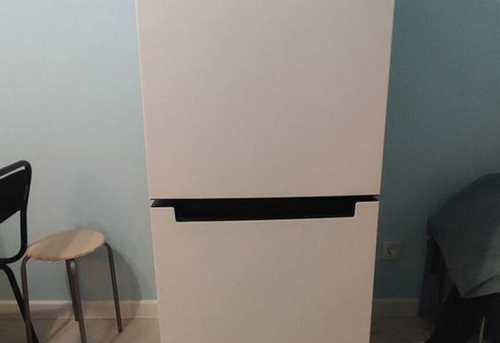 Холодильник Indesit ds4160w