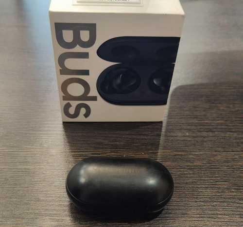 Беспроводные наушники Samsung galaxy buds