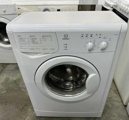 Indesit. 3,5 кг, 33 см, 1000 об. Доставка бесплатн