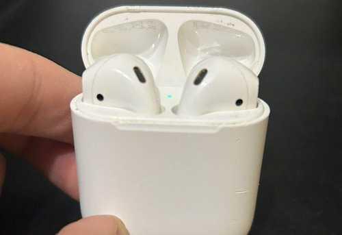 Apple Airpods (1st gen)