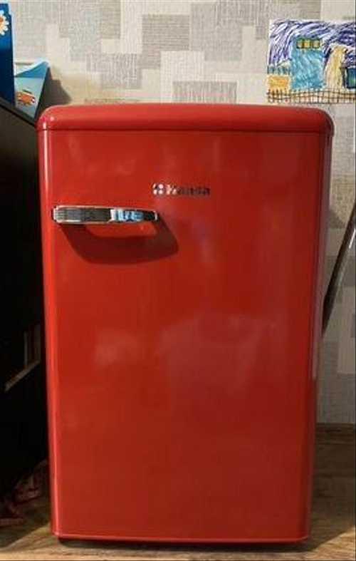 Холодильник бу hansa FM1337.3RAA, красный